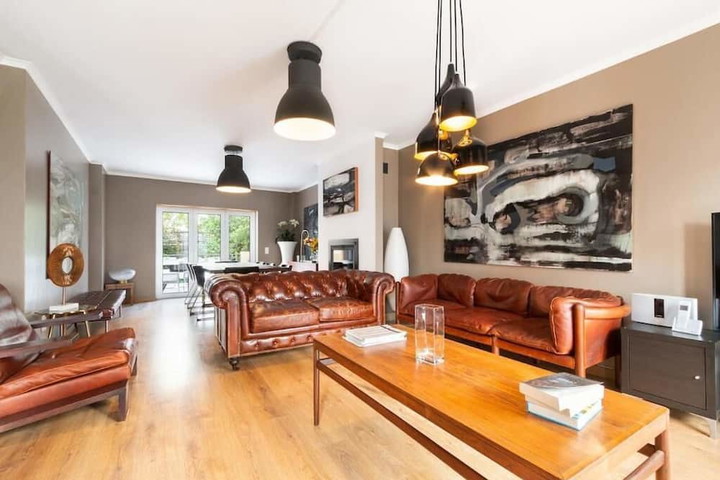 Exquisite Townhouse In Lisbon Center With Private Garage & Terrace - Campolide