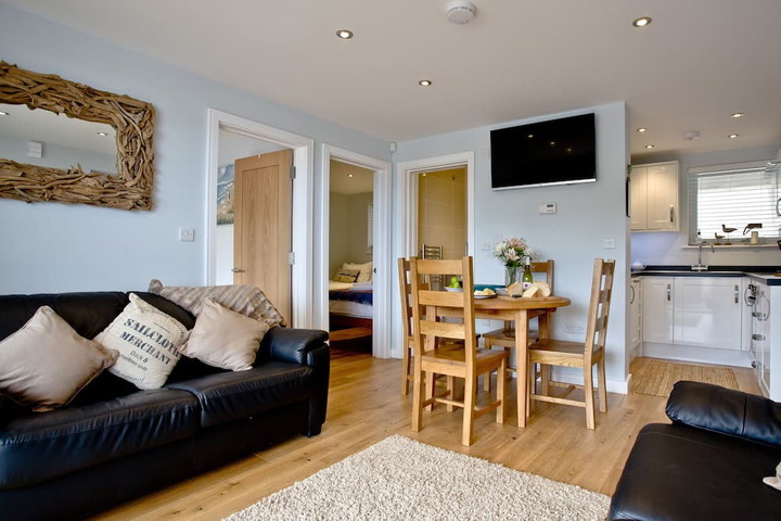 2 Bedroom Accommodation In Brixham - Brixham