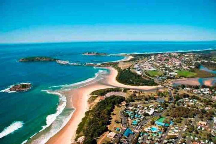 The Beach House # 15 Paradise Waters - Coffs Harbour