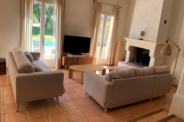 Superbe Villa Clim. Avec Piscine Chauffée En Bordure Du Golf Pont Royal - 12 Prs - Pélissanne