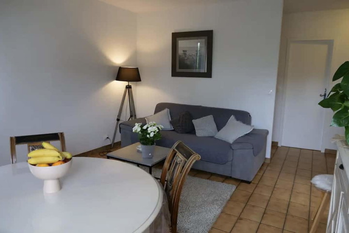 Appartement Entièrement Indépendant Avec Grand Jardin - Lons