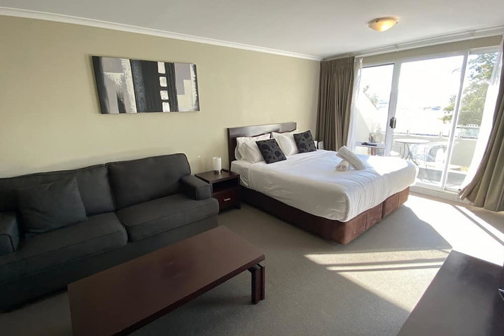 Horizons 113 Is  A Mere 3-minute Walk To The Heart Of Jindabyne - 진다바인
