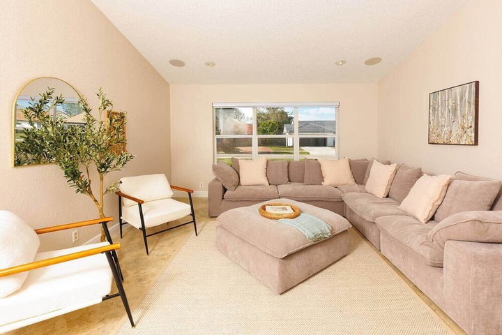Spacious Family Home | Saltwater Pool | Game Room - Boca Raton, FL
