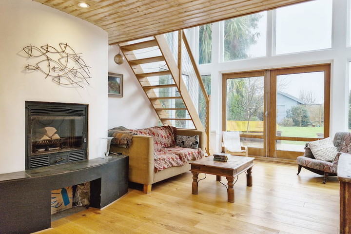 Sleeps 8 Guests  In 4 Bedrooms - Emsworth