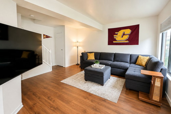 New! Cmu Getaway | Near Campus & Soaring Eagle - Mount Pleasant, MI