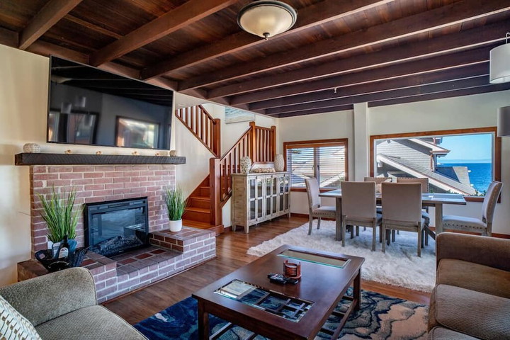 Seafarer - Pacific Grove Beach House - Steps To The Water, Incredible Ocean Views - Monterey, CA