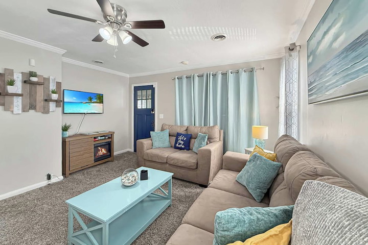 Cozy Vermilion Retreat Near Lake Erie - Sleeps 3 - Vermilion, OH