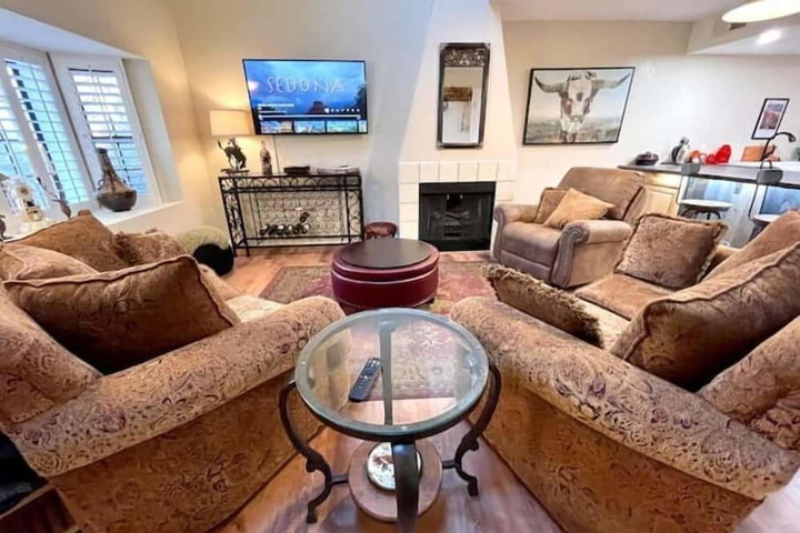 Red Rock Views! Uptown Cowboy, A 5 Star Property In A Fabulous Location! - Sedona, AZ