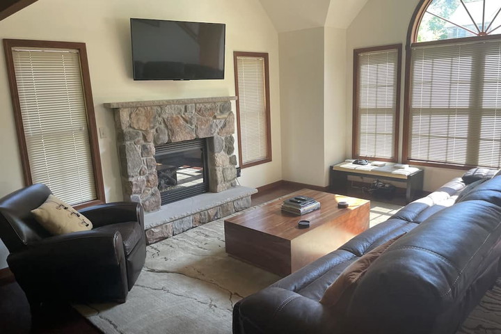 Beautiful 3 Bed/2 Bath House In An Amenity Filled Golf Community Near Camelback - Mount Pocono, PA