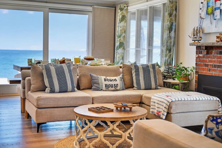 Cozy Waterfront W/hottub, Game Room, Movie Theater - Marshfield, MA