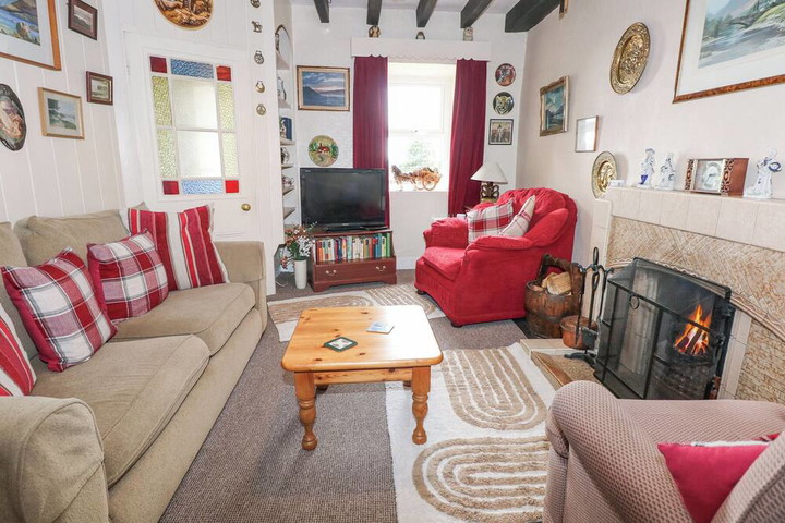 Dalar Cottage, Pet Friendly, Character Holiday Cottage In Criccieth - Beddgelert