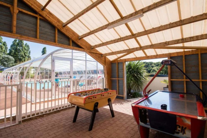 Mobil Home Spacieux Avec Terrasse - 4 Personnes - Plérin
