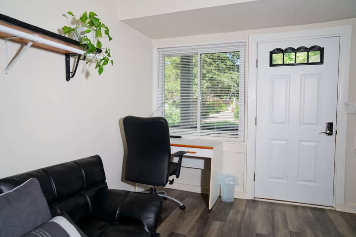 'Croton Nook' - Spacious Studio With Full Eat-in Kitchen, Cozy Getaway - Westchester County, NY