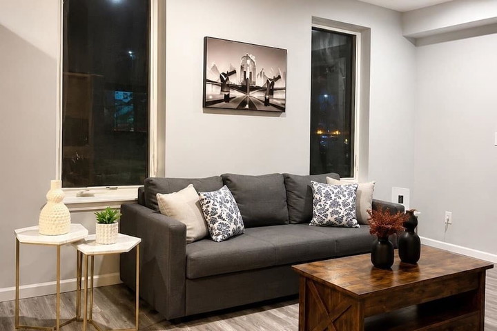 Old Town Manassas Sleeps 4 Next To Bars And Restaurants ,  Walk To Vre - Manassas, VA