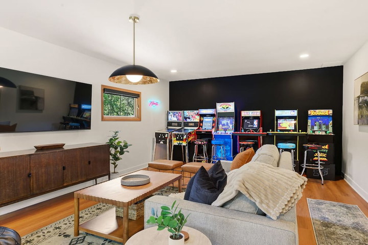 Peninsula Lake Villa-pool, Hottub, Sauna, 15 Tomoa - Bloomington, MN