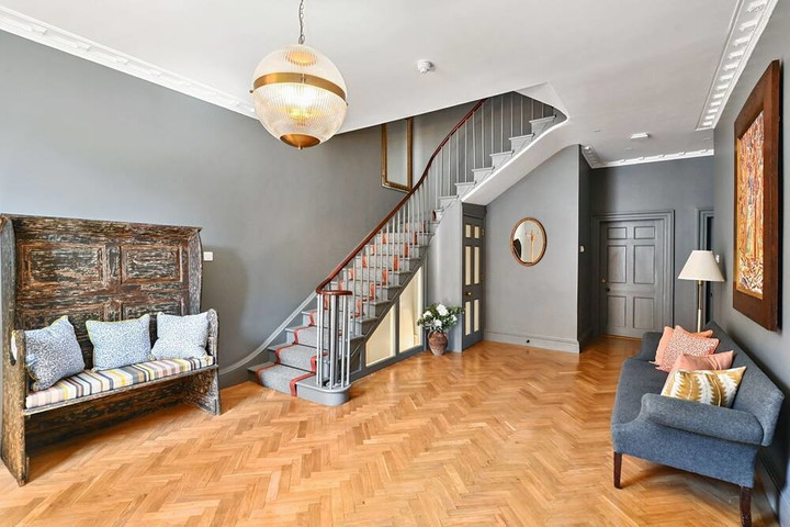 Chequer -  A Holiday Let That Sleeps 14 Guests  In 7 Bedrooms - Hastings