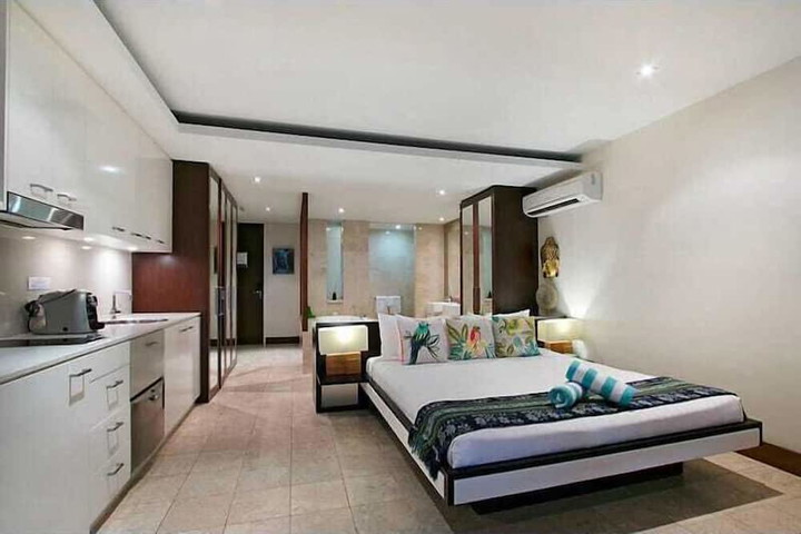 Stunning Pool Views From Luxury Apartment! - Tweed Heads