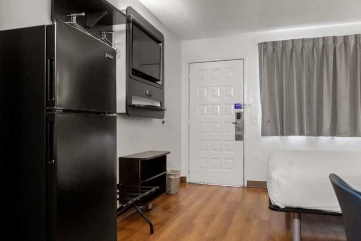 2 Queen Beds | Non-smoking, Kitchen - San Luis Obispo, CA