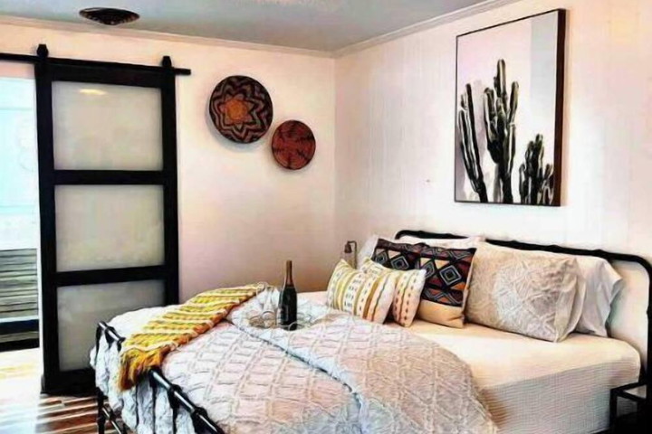 New Encanto Suites With Private Hot Tub | Secluded - Fredericksburg, TX