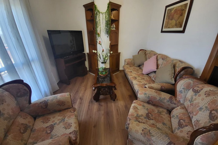 Apartamento Muy Amplio  En Castro Caldelas En Pleno Corazon De La Ribeira Sacra. - Castro Caldelas