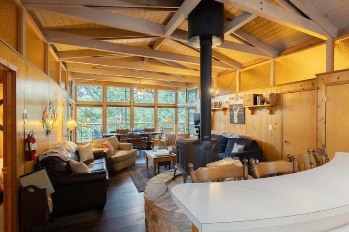 Delightful Cabin Sleeps 14! 5 Min To Pinecrest Lake! Family Gatherings Welcome! - Dodge Ridge, CA
