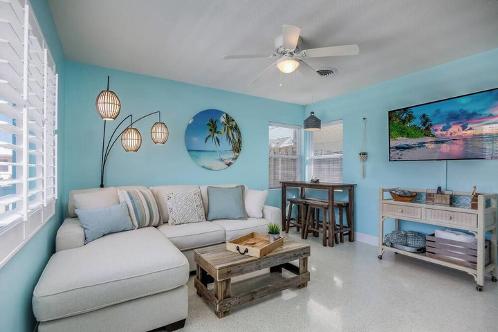 Castaway Cottage  Paradise At The Beach! - Satellite Beach, FL