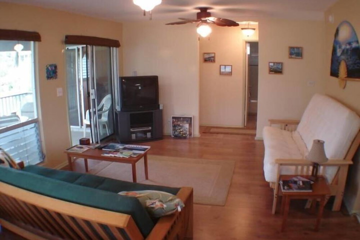 House That Has It All, Hot Tub, Kayaks, Surf Boards, Snorkeling Gear & More - Honolulu, HI