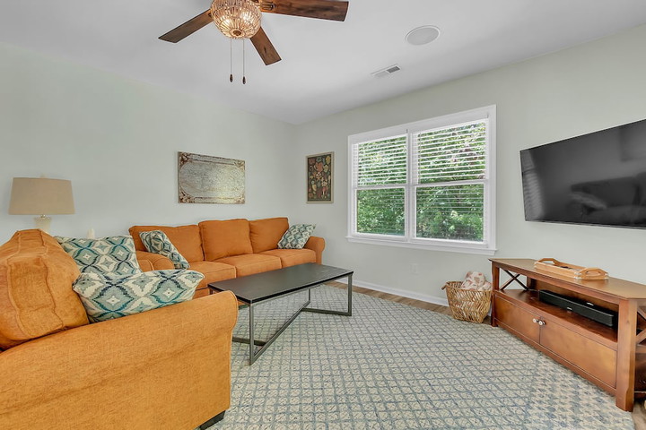 Dogs Ok & Golf Cart Included! 3br/2ba - Coast Guard Rd. - Cedar Point, NC