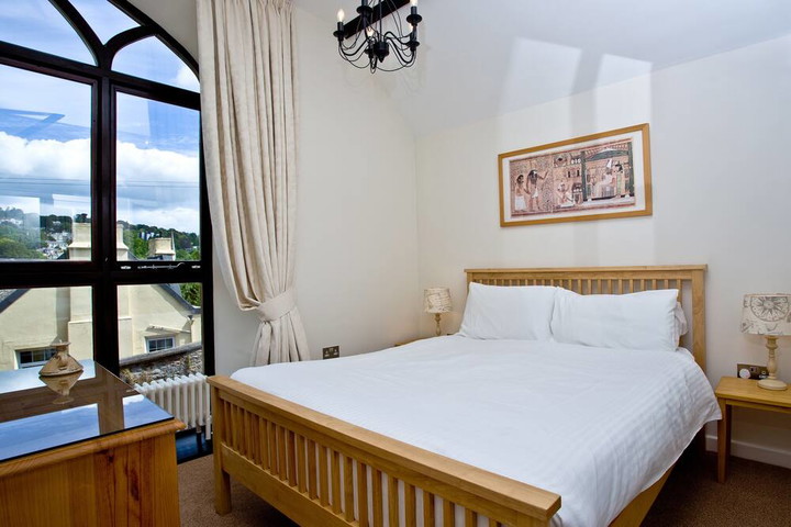 3 Torwood Gables Is A Two Bedroom Cottage Set In A Historic Torquay Building. - Torquay