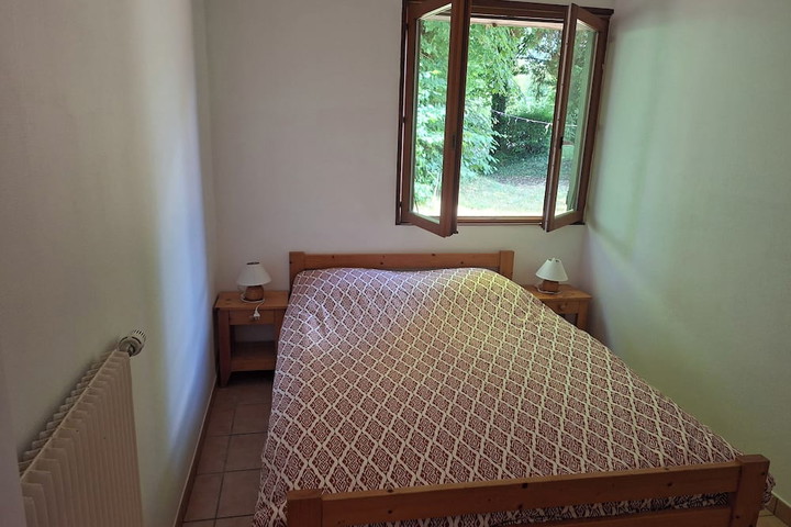 Le Rempart Vacation Rental For 4 People Near Lake Chalain In The Jura - Jura