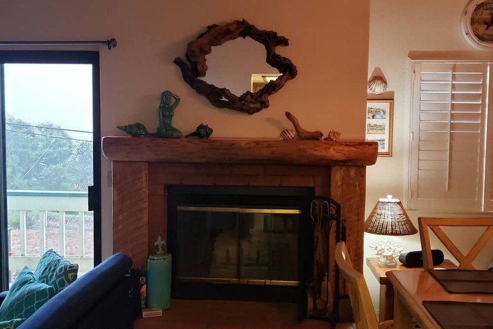 Enjoy Big Views On Lodge Hill In Cambria! Great Location And Pet-friendly! - Cambria, CA