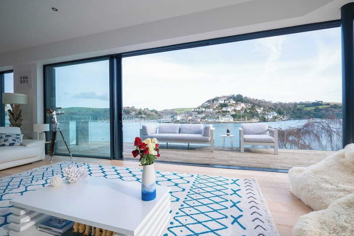 Luxury Riverside Home With Stunning Dart Views - Dartmouth