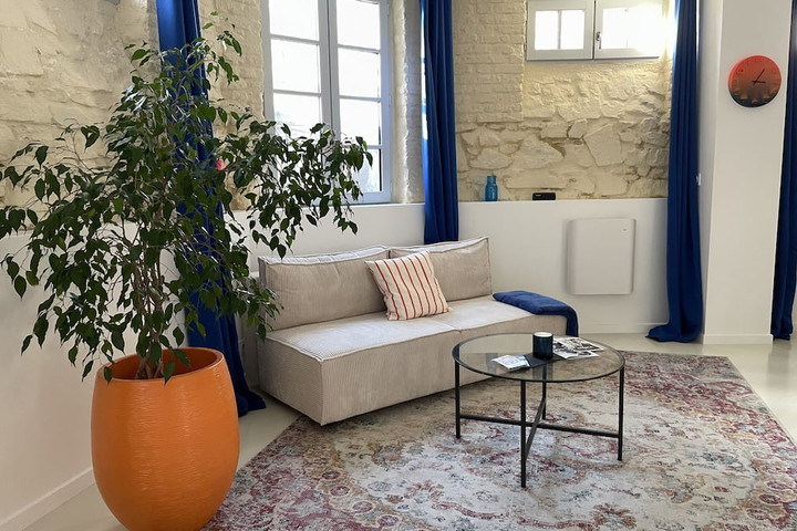 11 Bis  Face Aux Parcs De Vichy - Vichy