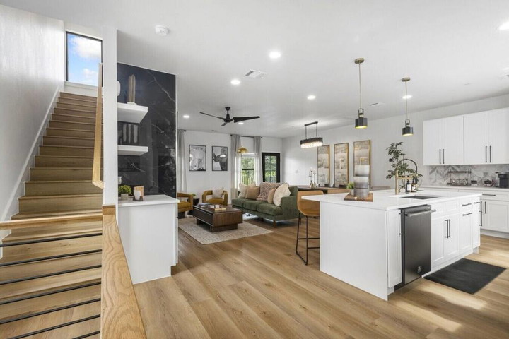 Luxury Townhome B. Walk To At&t Stadium. Rooftop Terrace + Game Room. Sleeps 10. - Arlington, TX