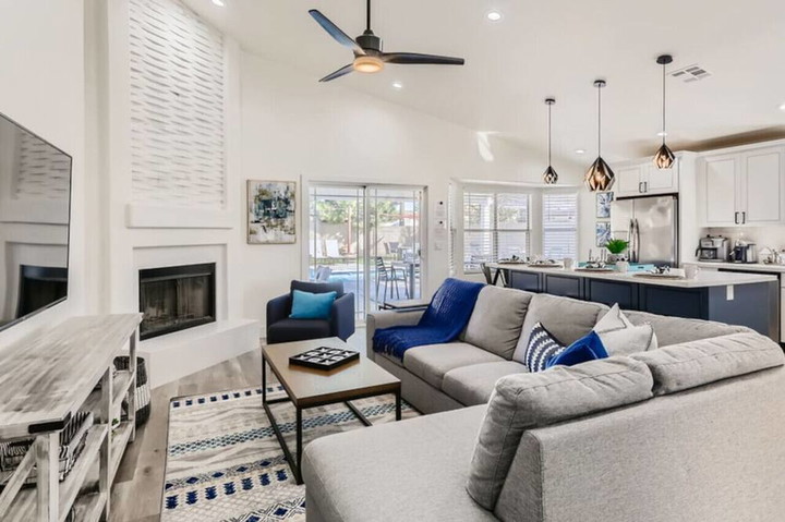 Sun-kissed Scottsdale Sanctuary, Heated Pool, Spa, Putt-putt, Bocce, Bowling! - Phoenix, AZ