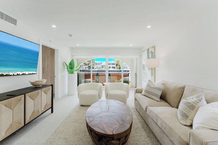 The Mizner: 2br Waterfront Boca Suite - Boca Raton, FL
