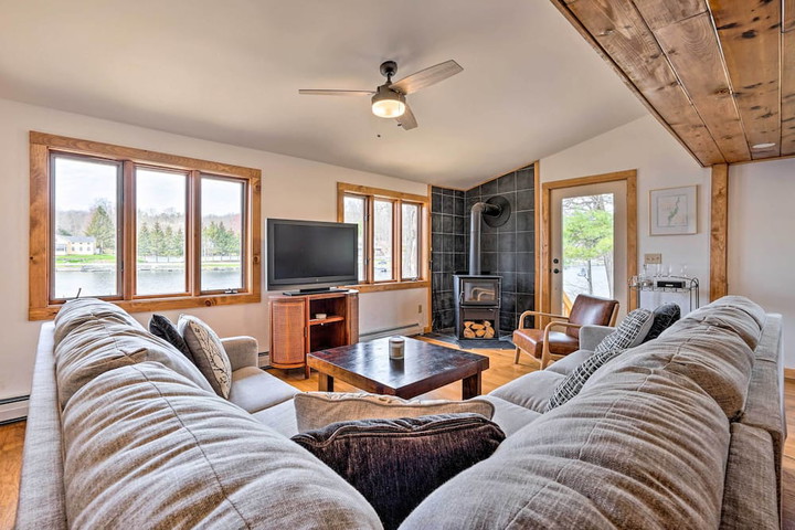 Cozy Castleton Cabin With Fire Pit + Water Access! - Castleton, VT