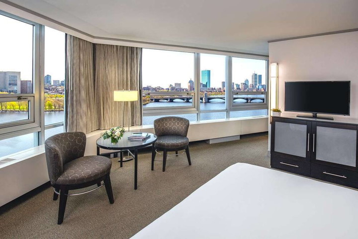 Modern Stay | Near Cambridge Landmarks - Somerville, MA