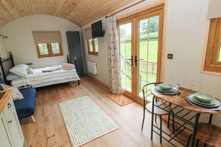 Cwtch Y Bugail 1, Pet Friendly, With A Garden In Llandeilo - Llandeilo