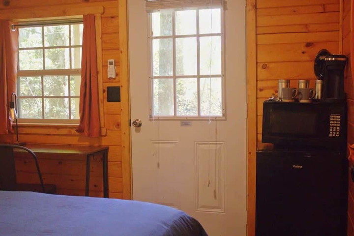 Carnation's Cove-cabin On Hidden Paradise Farms - Tennessee