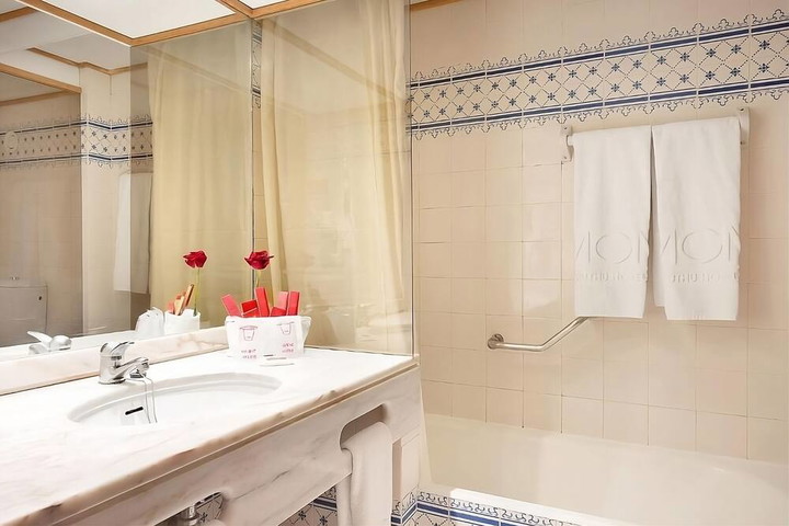 Indulge In Home-like Comfort! 2 Swimming Pool & Spa, Steps Away From Oura Beach! - Portugal