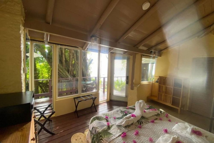 Escape To Soufriere, St. Lucia! Nestled Amidst The Pitons And Caribbean Sea - Saint Lucia