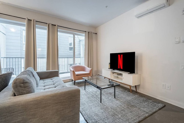Luxury Old Montreal Suite With Soaring Ceilings - Montreal