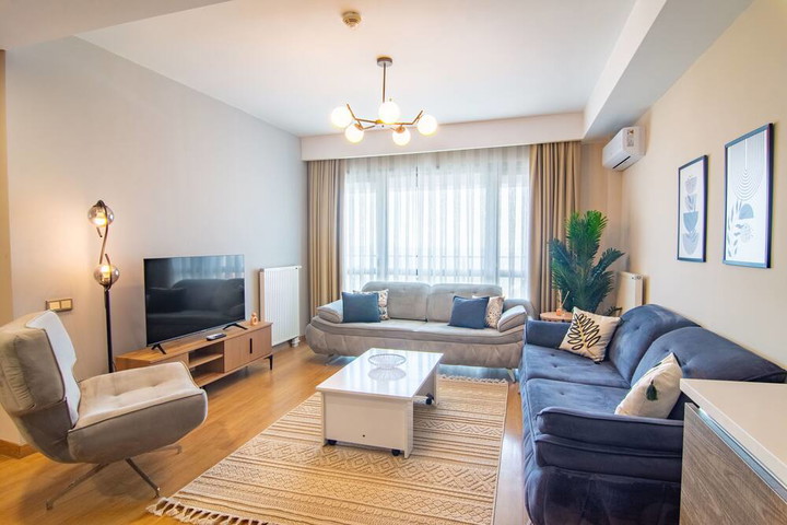 Enjoy A Stylish And Fully Equipped 2-bedroom Apartment In The Heart Of 5. Levent - Ataköy
