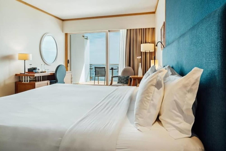 Sesimbra Oceanfront Hotel | Ocean View Premium Deluxe | Balcony | Pools - Sesimbra