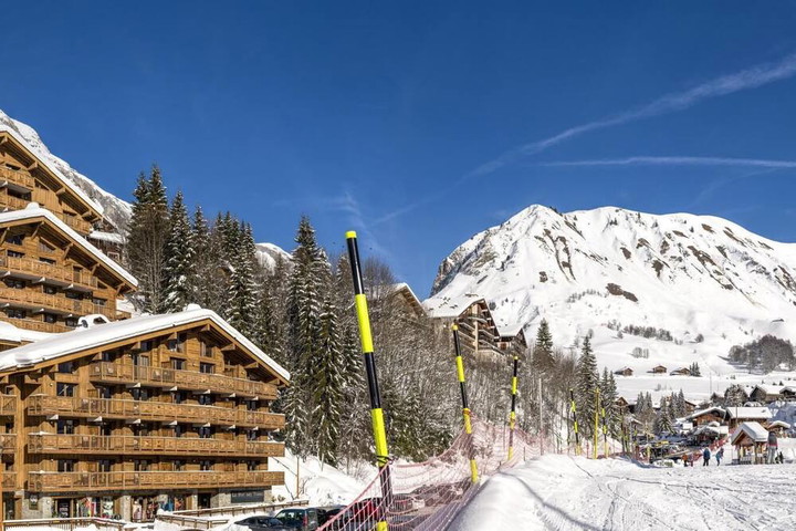 Wifi, à 20m Des Pistes De Ski, Vue Dégagée, Remise En Forme, Piscine, Sauna, Hammam, Terrasse - La Clusaz