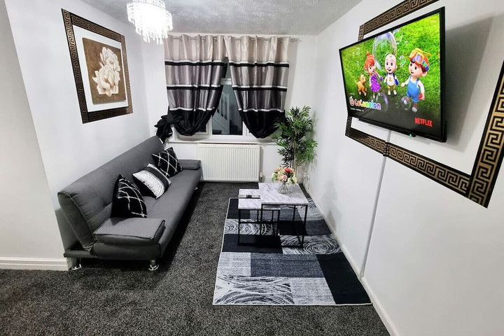 Stylish Home With Hot Tub And Wifi - Leeds