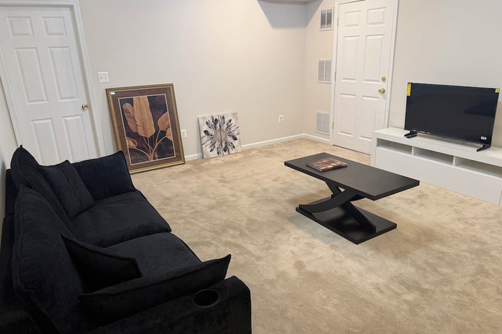 Fantastic 2-bedroom Apartment In Charming Woodbridge - Dumfries, VA
