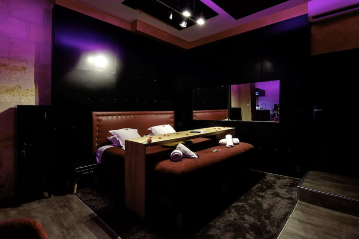 Love Room La Black - Pessac