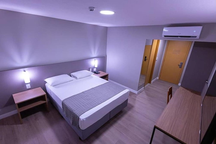 Warm & Inviting Room | 6-min Walk To Iconic Carlos Gomes Theater - 0.3 Mi Away - Blumenau